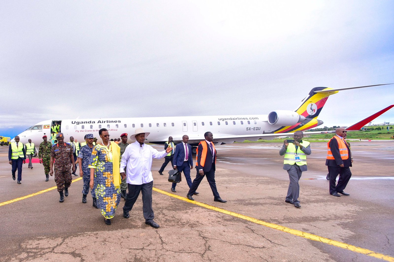 Museveni Receives New Uganda Airlines Bombardier Aircraft - Uganda Mirror